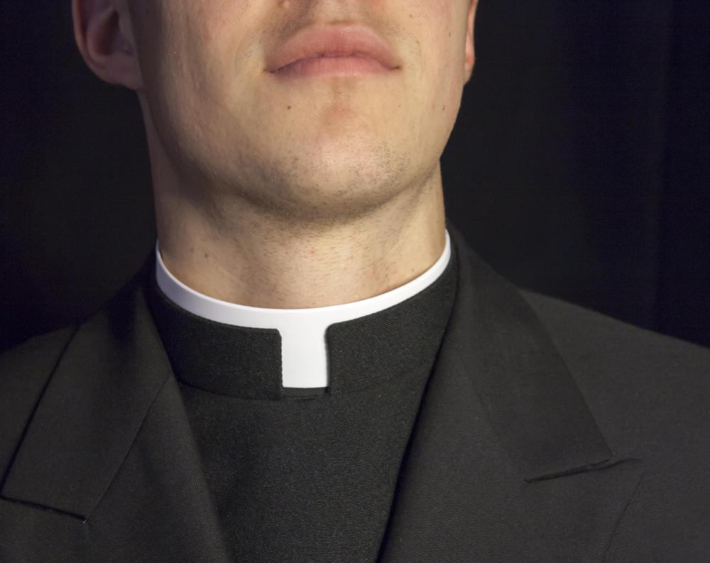 What is a Confessor? (with pictures)
