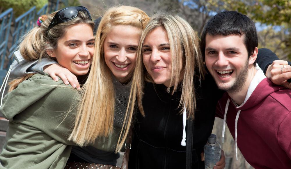 What is a Scenester? (with pictures)