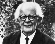 Who is Jean Piaget? (with picture)