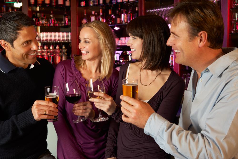 What is a Socialite? (with pictures)